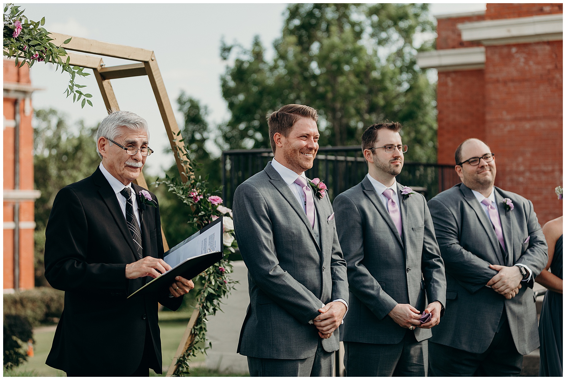 Filter Building Wedding Photos in Dallas, TX - Leah Goetzel Photography