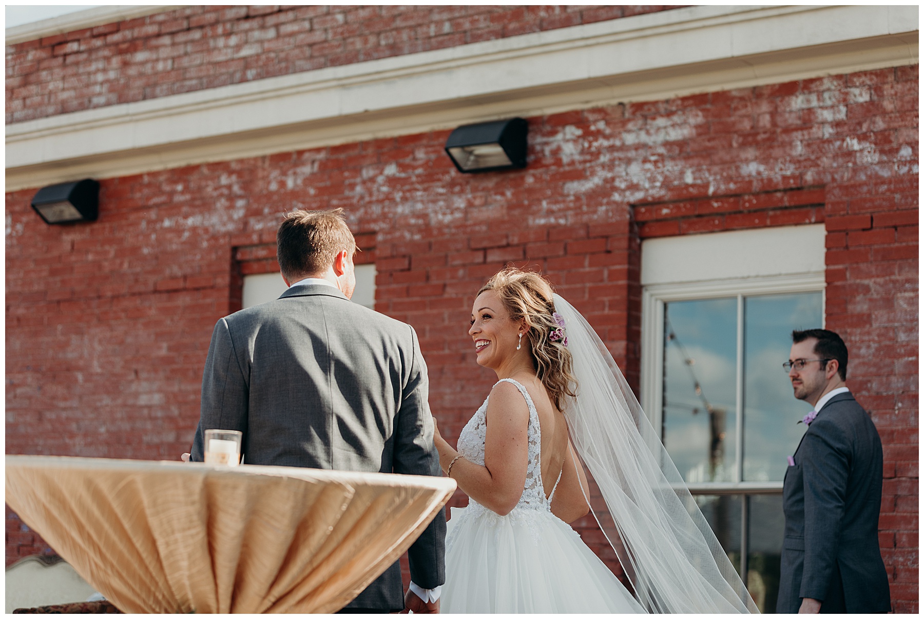 Filter Building Wedding Photos in Dallas, TX - Leah Goetzel Photography