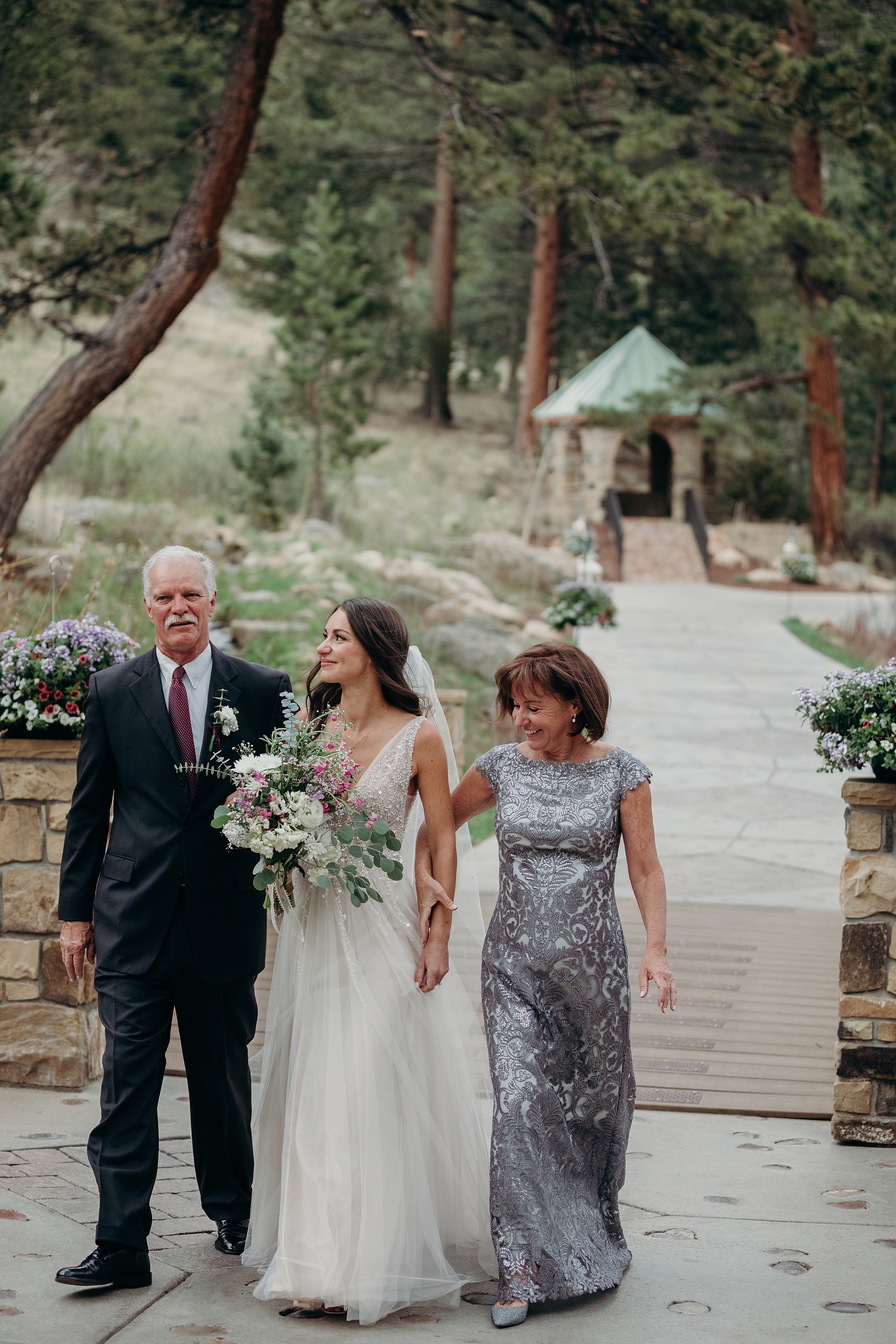 Non -Traditional Wedding Ceremony Ideas - Leah Goetzel Photography